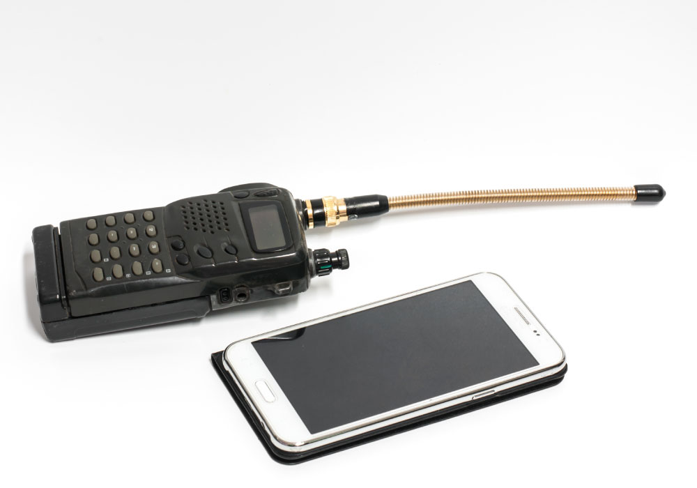 スマホで使えるトランシーバーアプリ「LINE WORKSラジャー」のメリット5選を解説｜お役立ち情報｜中小企業・法人向け｜KDDI株式会社